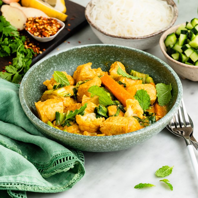 Ready Made Thai Yellow Chicken Curry - My Food Bag