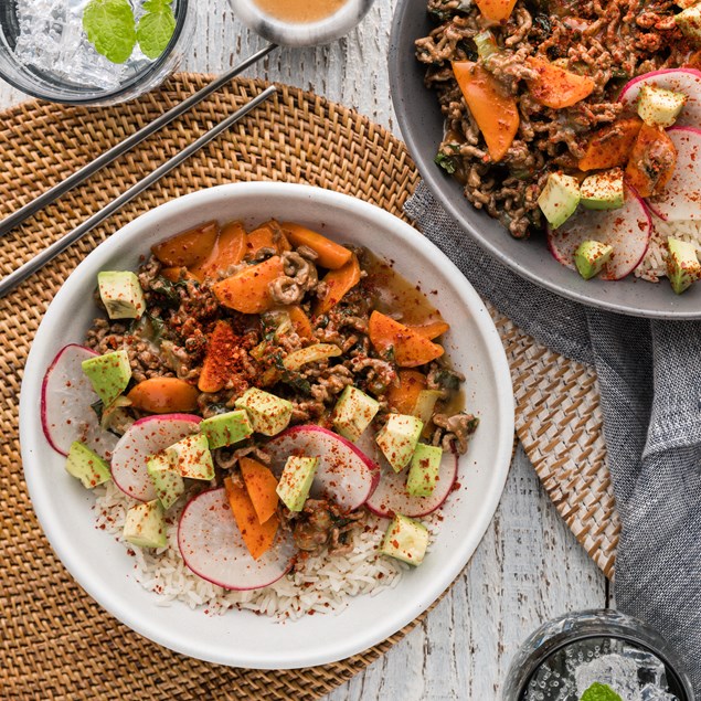 Korean Sticky Beef Bowls with Sesame Rice & Korean Chilli Flakes - My ...