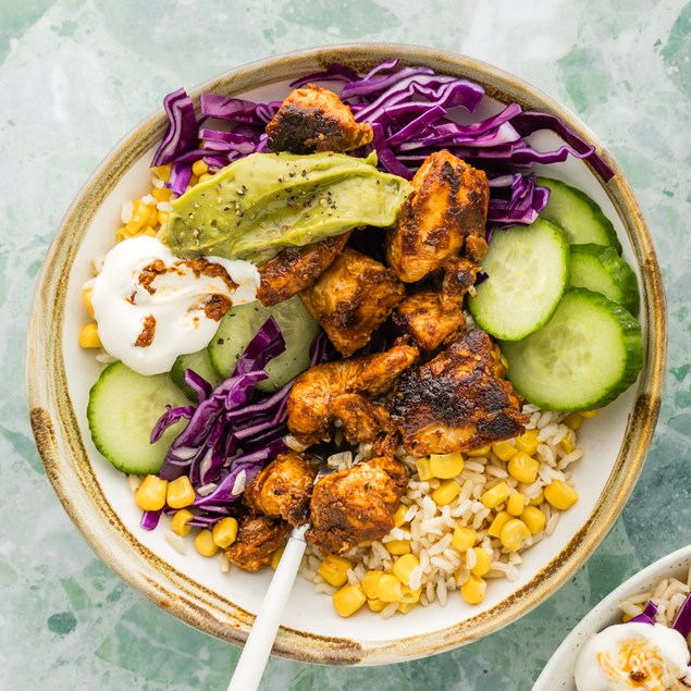 15-Minute Mexi Chicken Burrito Bowl with Guacamole & Sour Cream - My ...