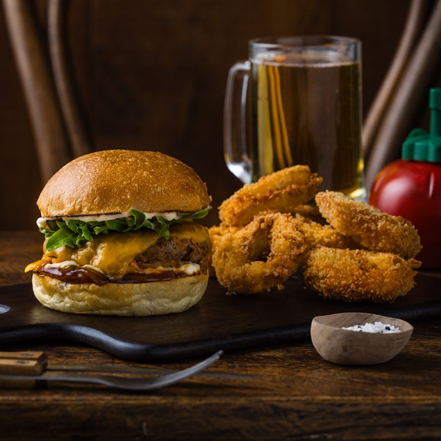 Pub-Style Cheesy Beef Burgers with Onion Rings & Caramelised Onions ...