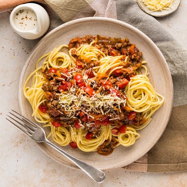 Venison Spaghetti Ragù with Garlic Cream & Parmesan - My Food Bag