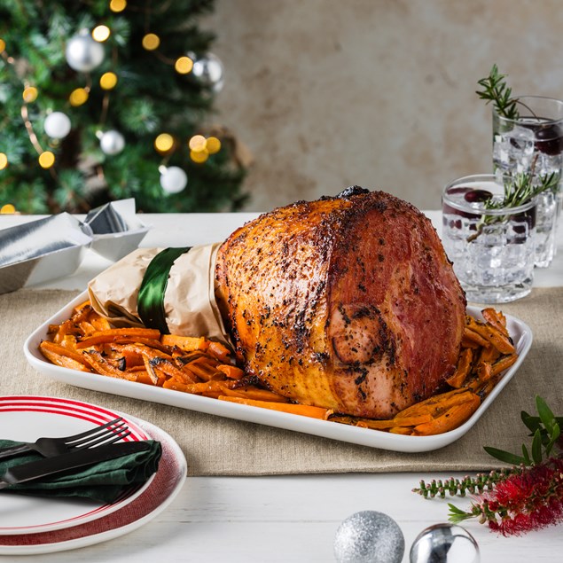 Mustard-Glazed Christmas Ham with Carrots - My Food Bag